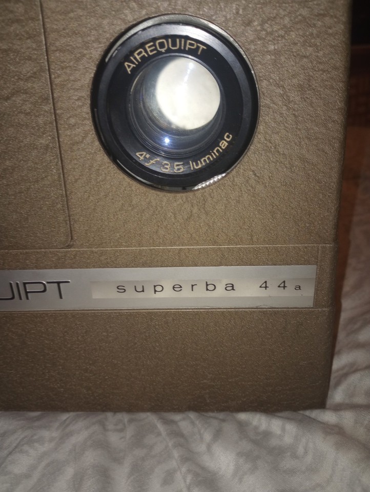 35 mm Airequipt Superba 44 Slide Projector Barely Used Near Mint ...