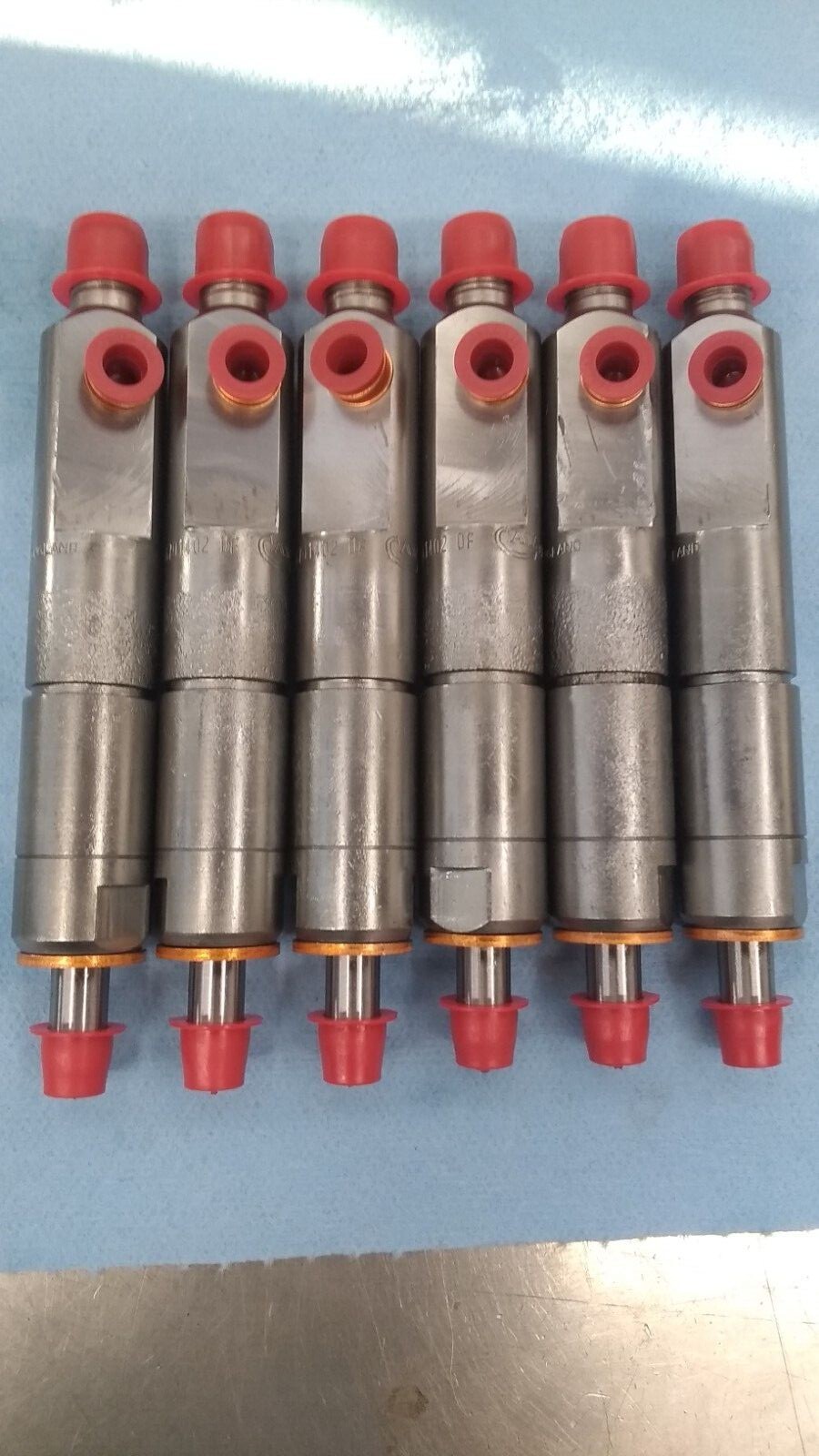 Lot of Six LRB6701402 HE Delphi injectors for Massey Ferguson and ...