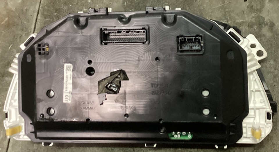 2017-2018 Toyota RAV4 XLE Instrument Cluster Speedometer MPH Tach ...