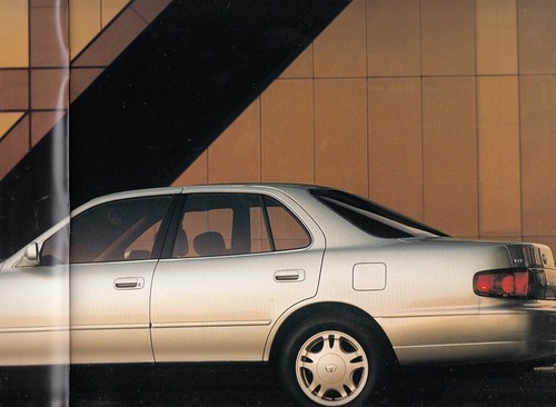 1995 TOYOTA XV10 CAMRY US Large Format 26p Brochure WIDE BODY SEDAN ...