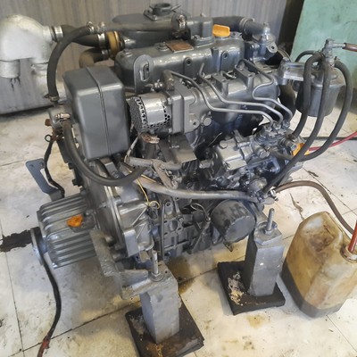 Machinery Parts - Yanmar 3JH25a inboard marine diesel engine Used ...