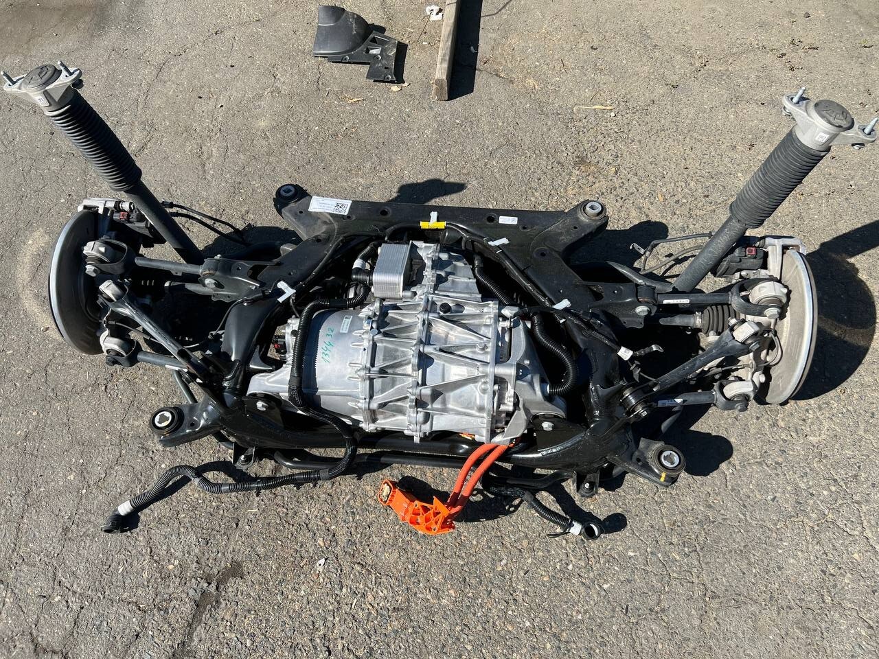 Tesla Model 3 Rear Drive Unit Motor Subframe Suspension Complete ...