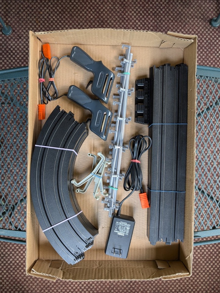 Tomy AFX Super Coupes HO 1/64 Slot Car Set. No GT40/Chaparral cars ...