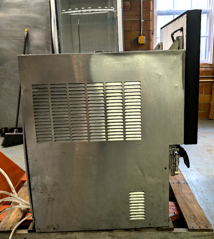 Cornelius Viper 4 Frozen Drink Machine, Four Flavor Barrels, Slushie ...