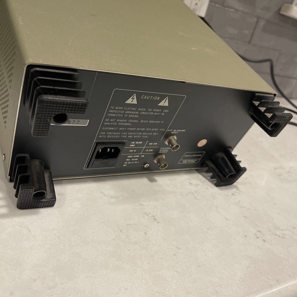 Hitachi Oscilloscope V-665A 60MHz Portable Analog Device **WORKING but ...
