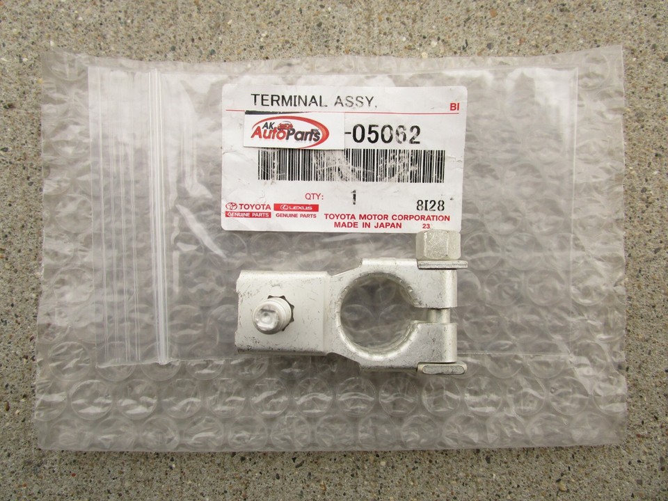 FITS: 10 - 15 LEXUS RX350 / RX450H POSITIVE BATTERY TERMINAL CONNECTOR ...