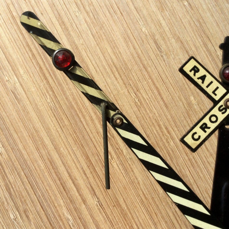 Vintage Marx Railroad Crossing Arm Signal Metal Model Train 1950's O ...