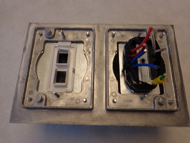 (c) Wiremold Omnibox Floor Boxes 880W2 2-gang for sale online | eBay