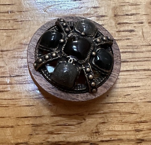 CHANEL 100% Authentic Vintage Cabochon Gold/Red Wood CC Logo Button ...