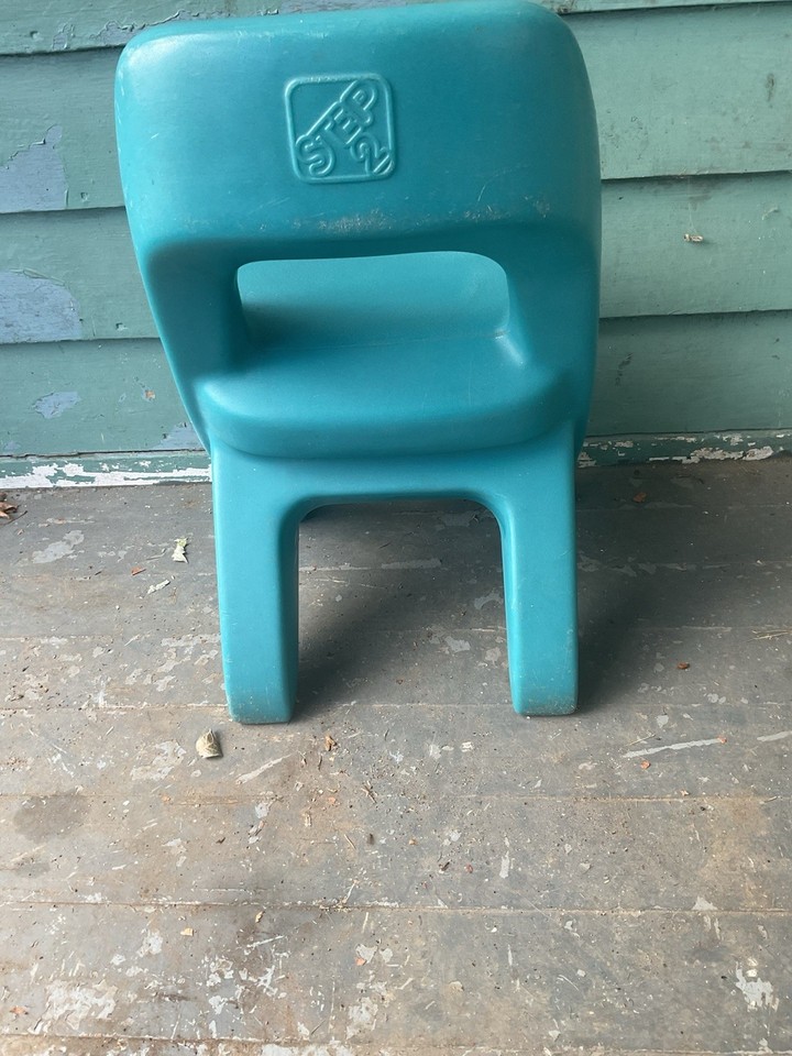 One Vintage Step 2 Children’s Pool Indoor Outdoor Blue Chunky Chair | eBay