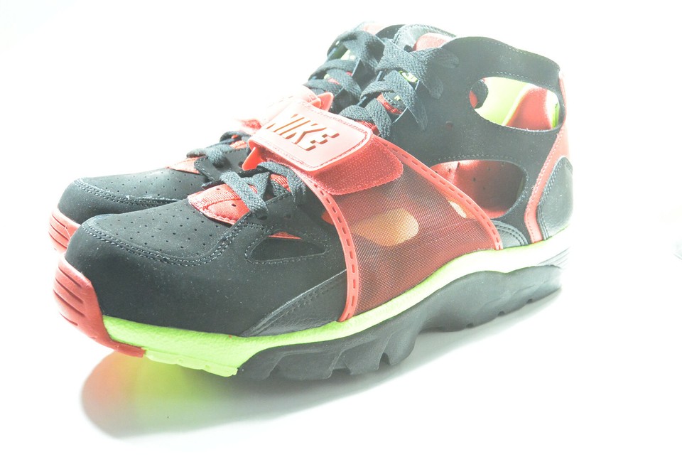 DS NIKE 2018 AIR TRAINER HUARACHE RED VOLT 10.5 - 11.5 ANIMAL CAMO MAX ...