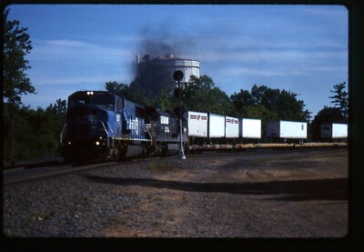 Railroad Slide - Conrail #5517 Locomotive 1999 Freight Train Piggy Back ...