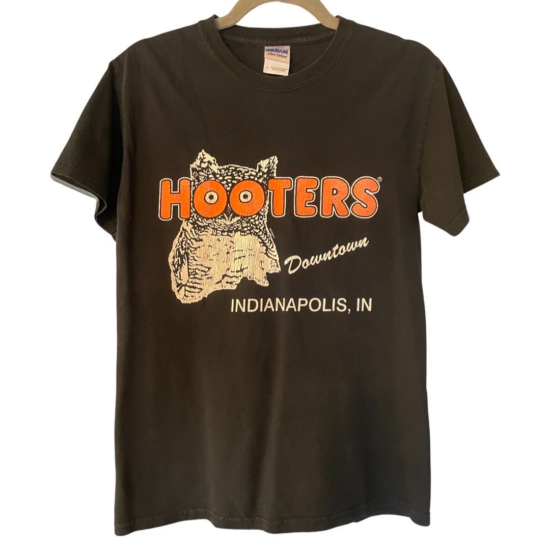 Hooters Restaurant Downtown Indianapolis, IN Black Do… - Gem