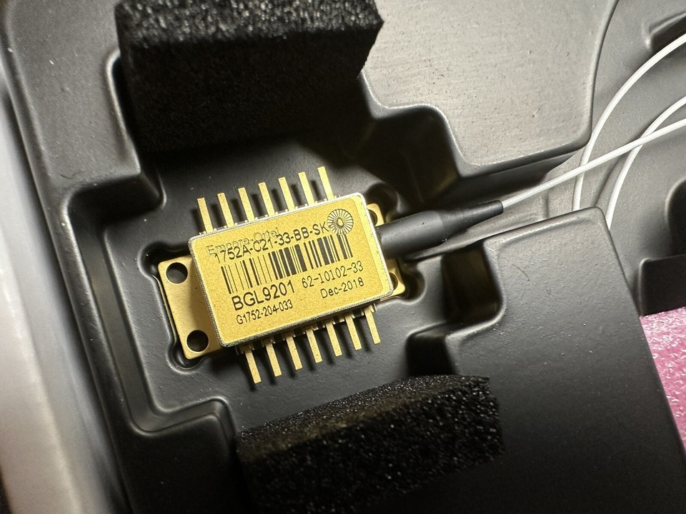 Emcore 1752A-C21-33-BB-SK-10 Laser Module, CATV Application GENUINE ...