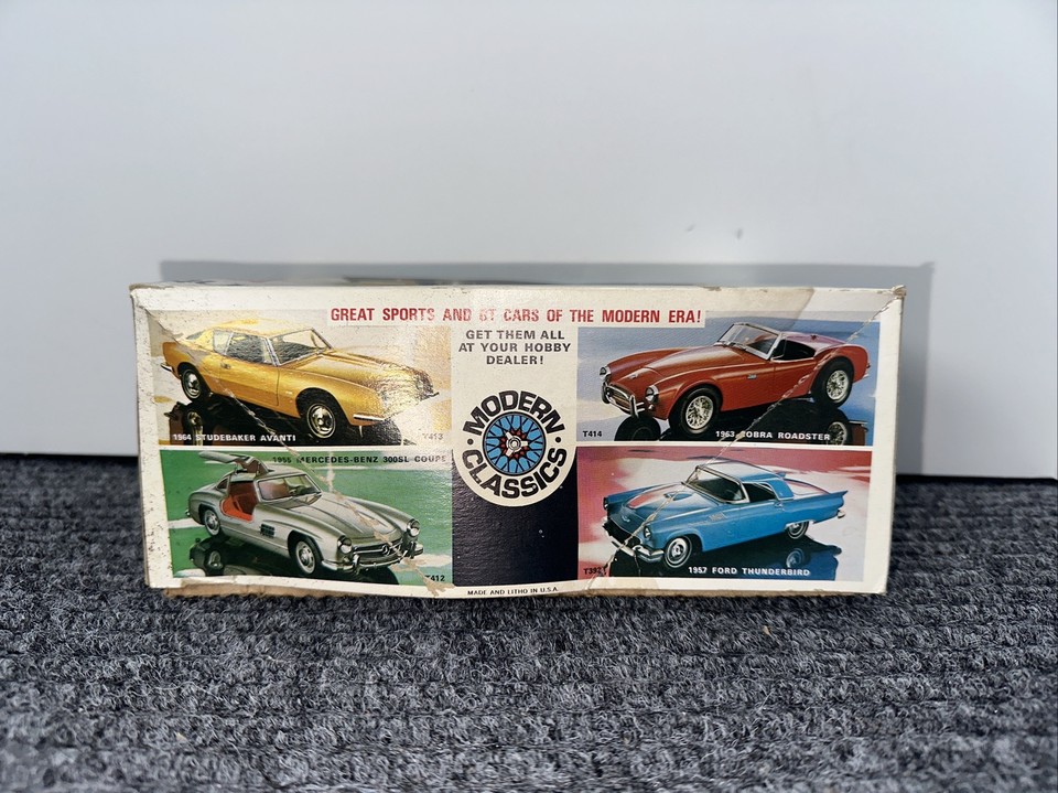 AMT model car kit 1:25 Studebaker Avanti T413 New in factory sealed bag ...
