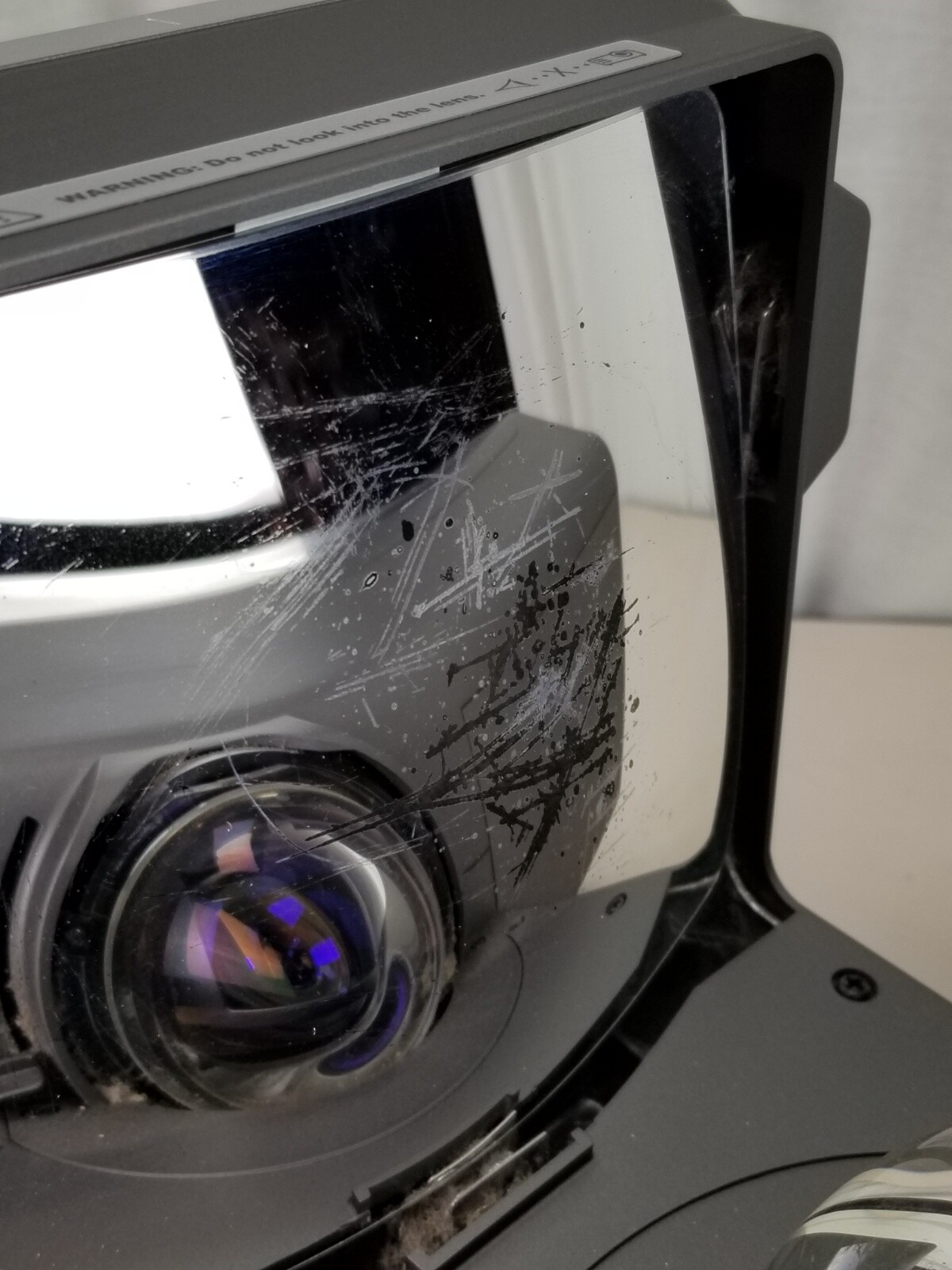 Smart Unifi 75 UF75 Ultra-Short Throw DLP Projector 6948 Hrs | eBay