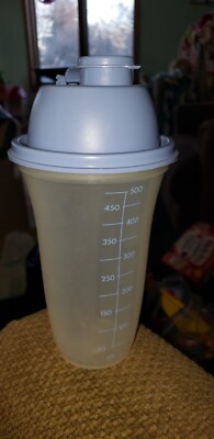 Vintage Tupperware Quick Shake Mixer Shaker Blender 2 Cup Container ...