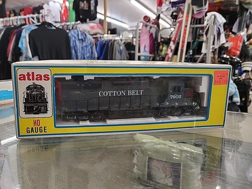 Atlas HO Scale POWERED Cotton Belt 7602 GP 40 Diesel Loco #7037 | eBay