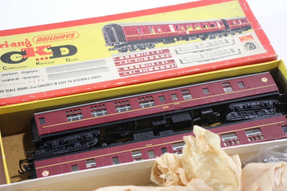 Collection of Vintage Boxed Model Train Triang Railways Assembly Kits ...
