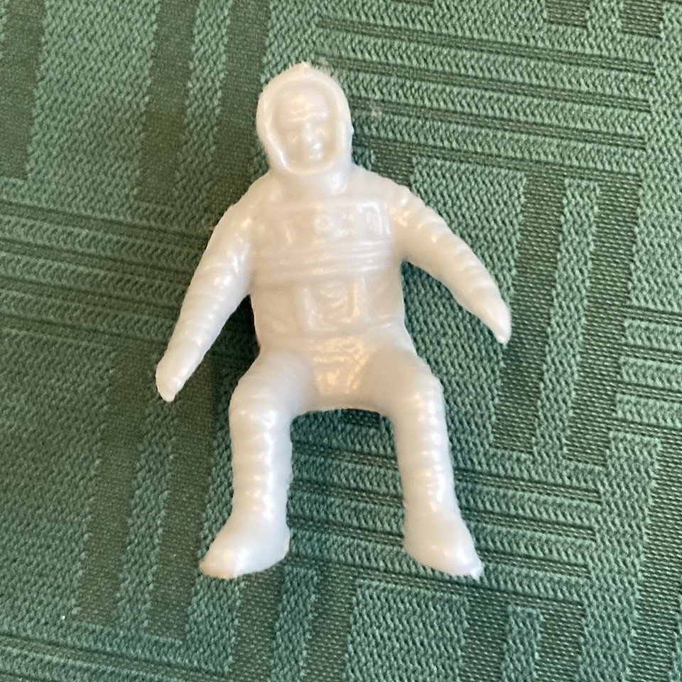 Vintage Astronauts 2” Plastic Toy Figures | eBay
