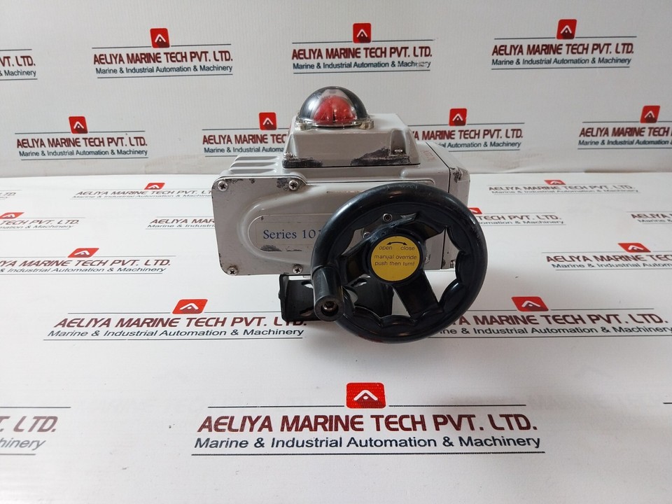 VSI SERIES 1010S On/Off Electric Actuator 220V AC 60Hz 30/25 Sec | eBay ...