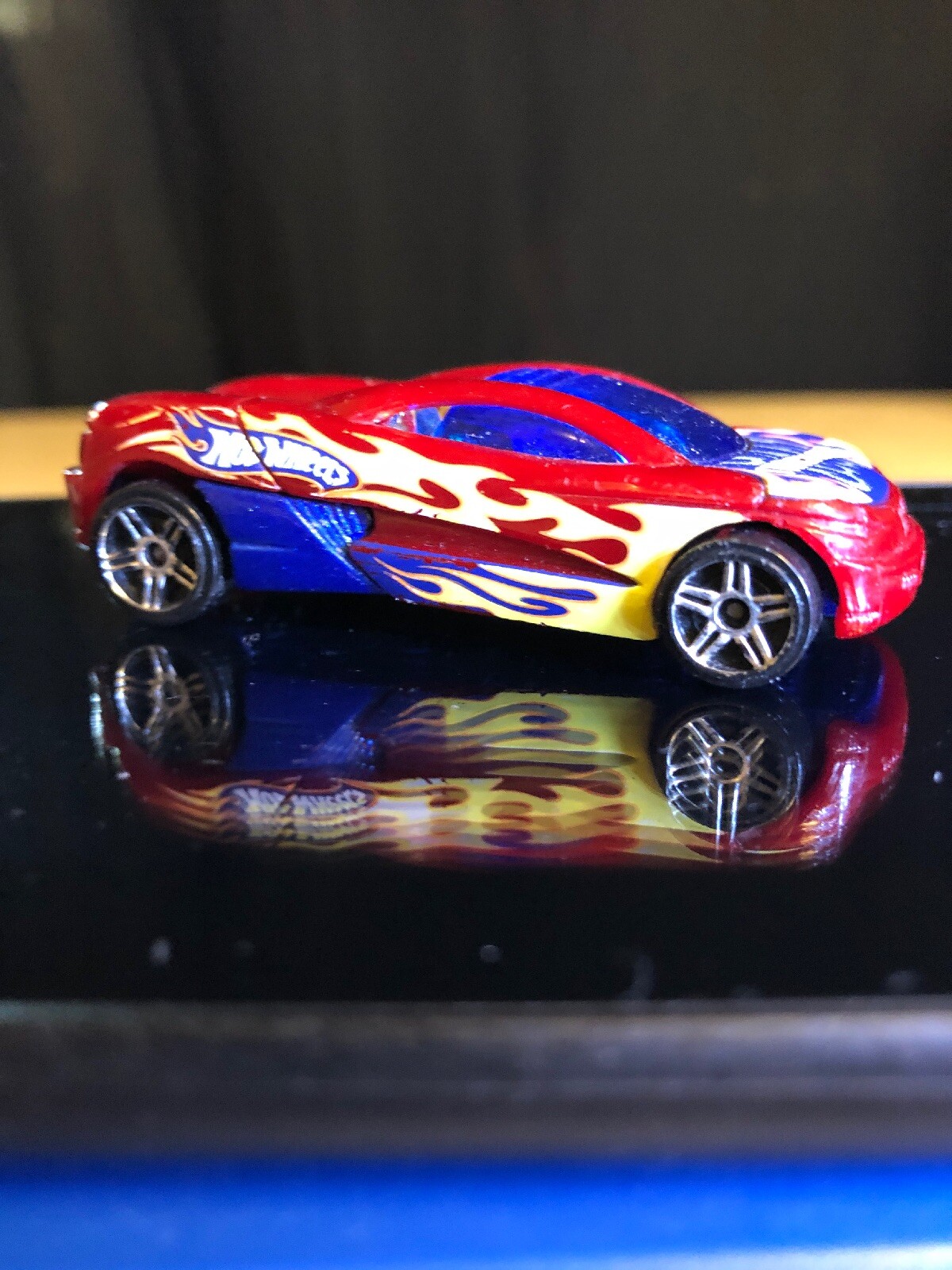 Hot Wheels Backdraft 2001 Track Aces Red with Flames Blue Window Rare ...