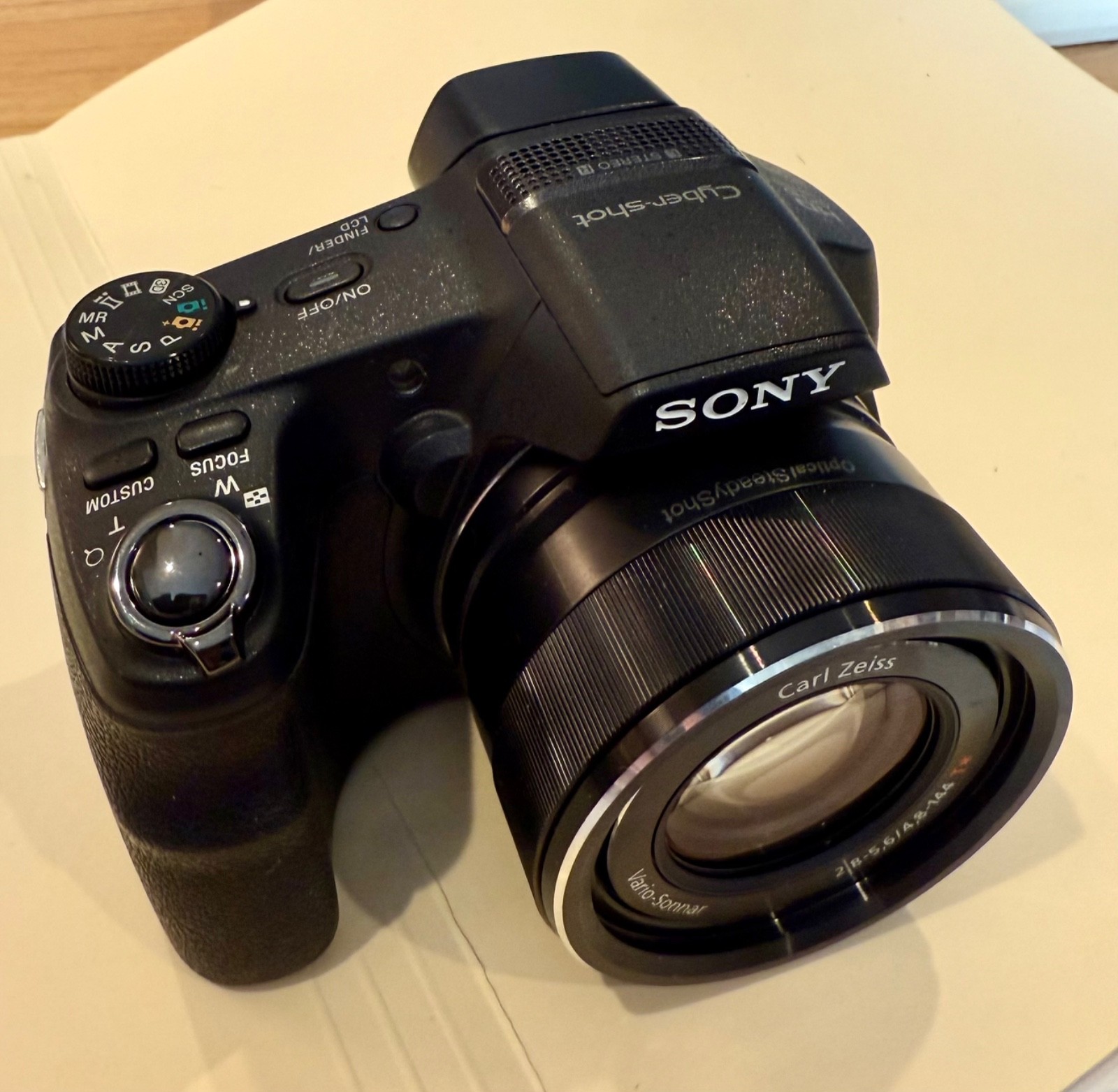 Sony Cyber-shot DSC-HX200V 18.2MP Digital Camera - Black w/ Case ...