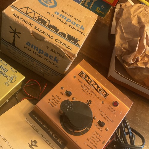 MRC Ampack Train Control Model 402 HO Transformer W/ Box & Power Pack ...