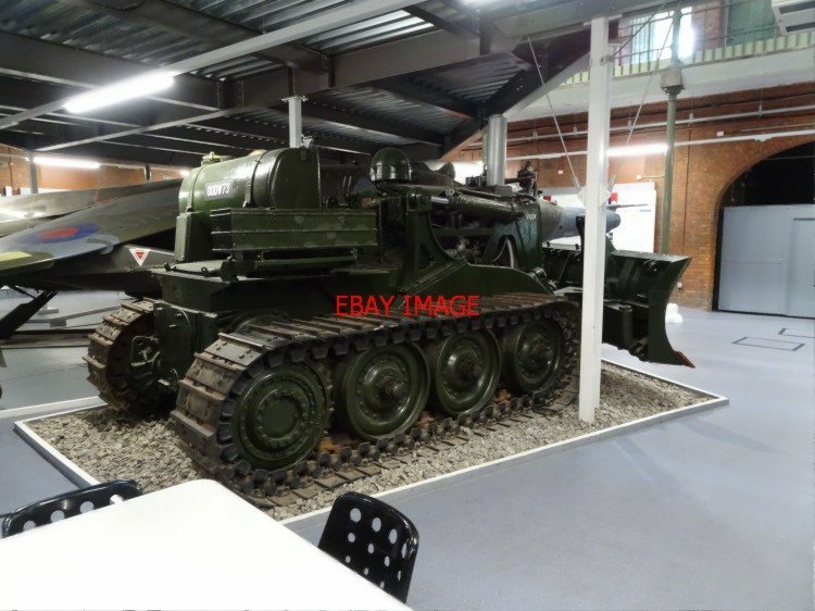 PHOTO VICKERS VIGOR VICKERS VIGOR HEAVY DUTY CRAWLER TRACTOR OF 1951 ...