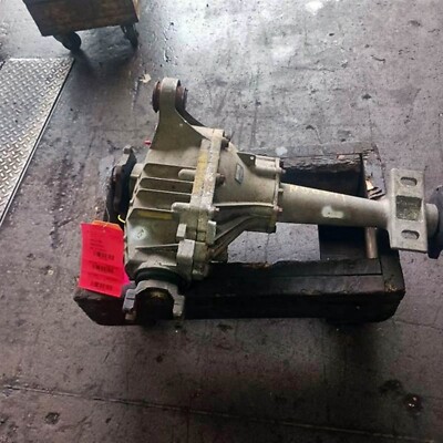 2003-2006 Chevy Tahoe Front Axle Differential Carrier 3.73 Ratio Opt ...