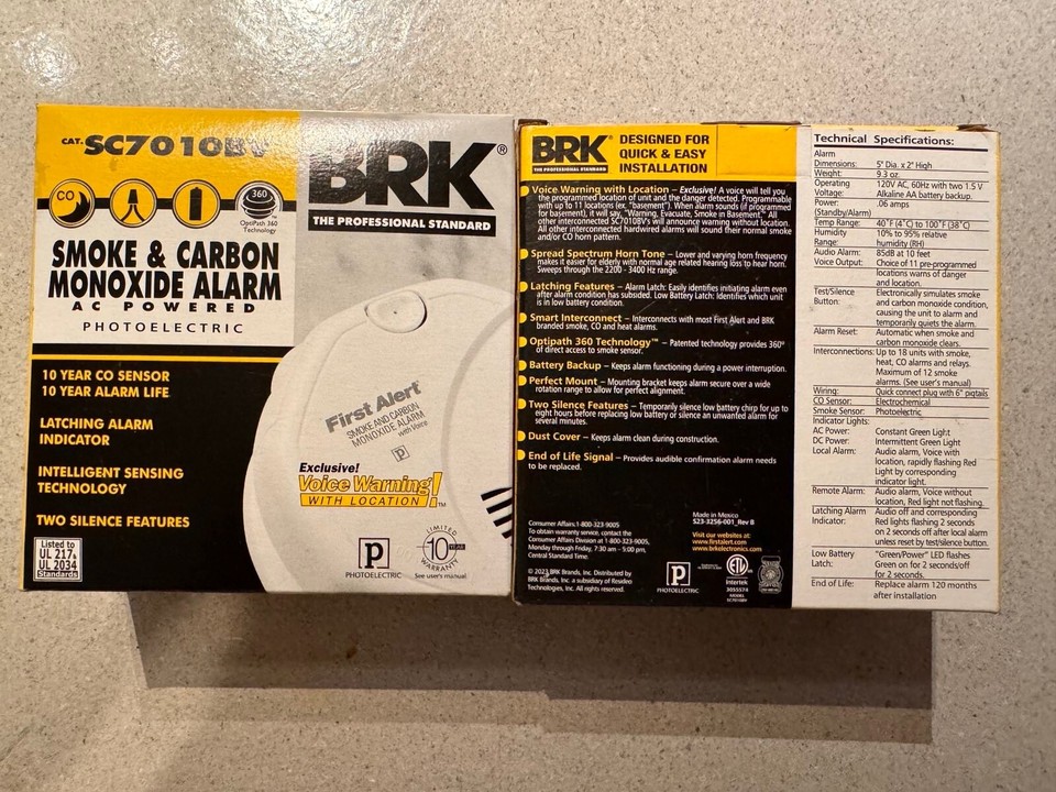 First Alert BRK SC7010BV Photoelectric Smoke and Carbon Monoxide Alarm ...