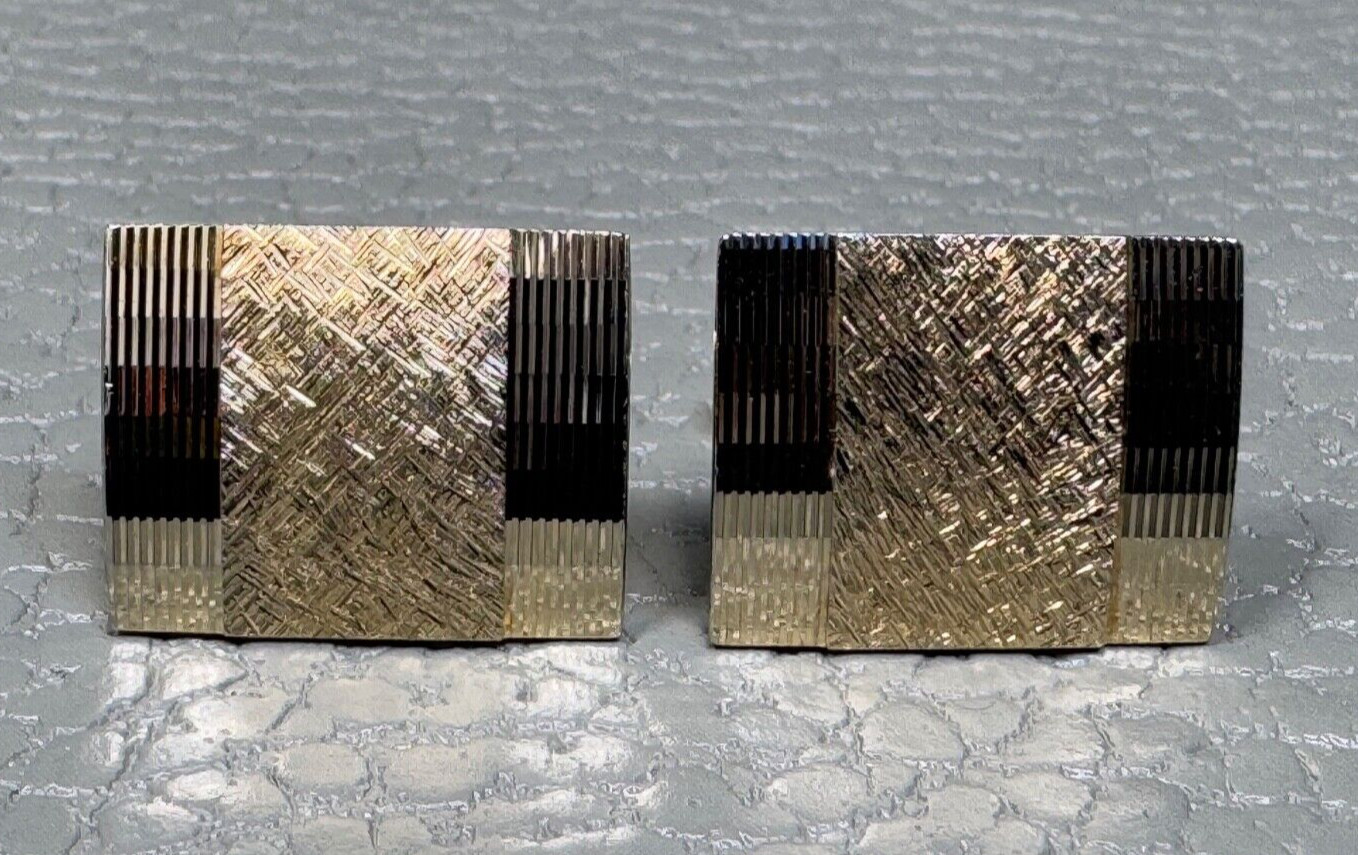 Vintage Classic Linear and Brushed Finish Yellow Gold… - Gem