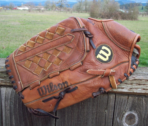 13.5 inch WILSON A1563 sc5 BASEBALL/SOFTBALL LH PLAYER OUTFIELDERS ...