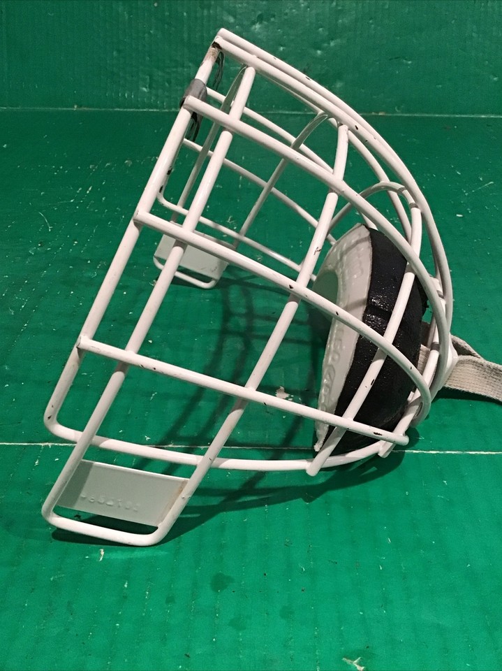Cooper HM50 Hockey Helmet Face Shield Cage Mask goalie white sz Small ...