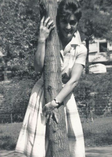 048 60s Woman Hug Tree Abstract Lady Hug Portrait Female PHOTO VTG ORG ...