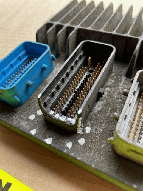 04 05 GMC CHEVROLET SILVERADO 2500HD 3500HD 6.6 LLY ENGINE ECU ECM ...