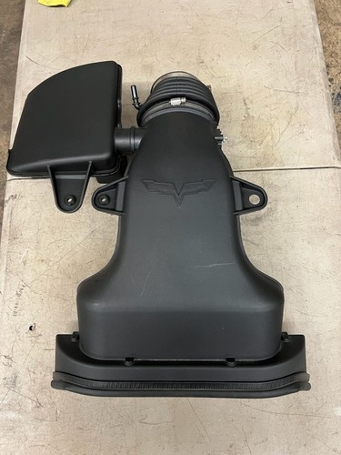 2008 C6 Corvette 6.2L LS3 Air Cleaner Air Box Assembly 20802985 Low ...