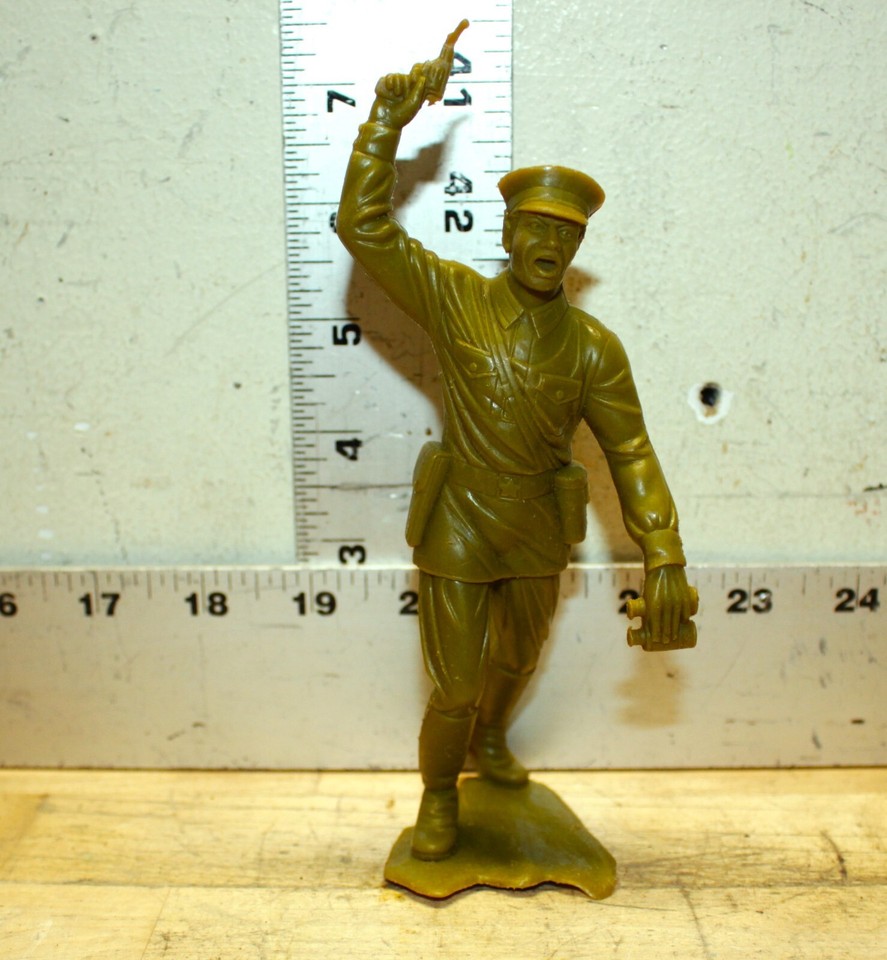 Vintage 1963 Marx Plastic 6" Soldiers Lot of Nine Figures MCMLXIII | eBay