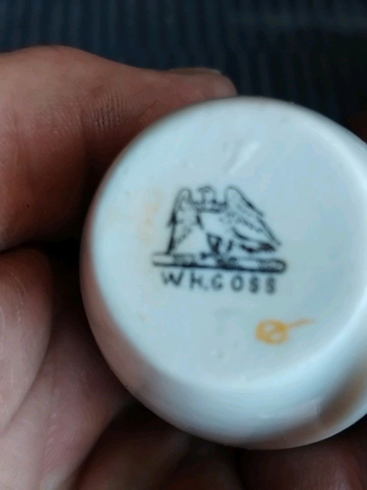 W.H. Goss Vintage Crested HMS Zealandia no damage | eBay UK