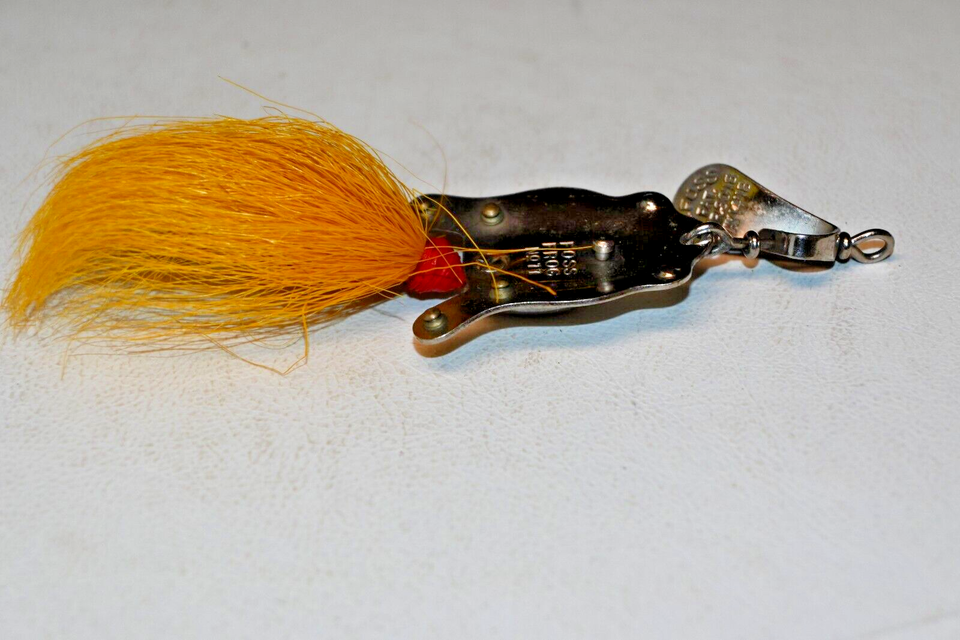 Al Foss Frog Wiggler #11 Yellow Bucktail in Blue Tin | eBay