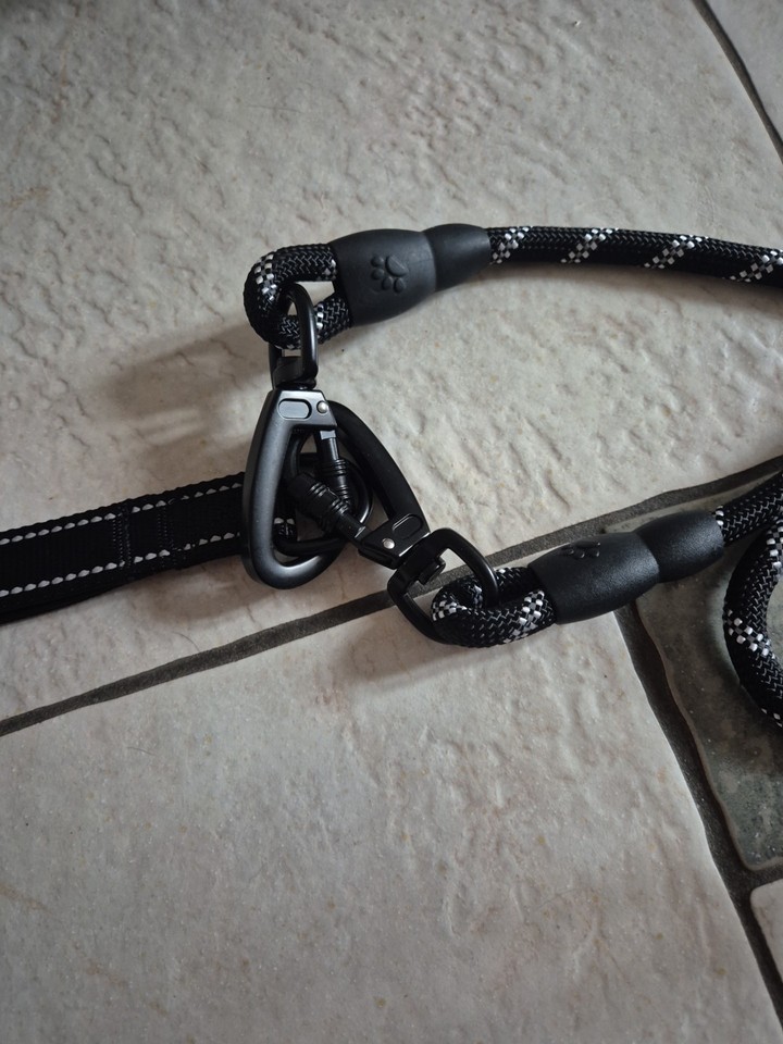 Ancol Reflective Dog Lead Long Line In Black And white. 5m long 25mm ...