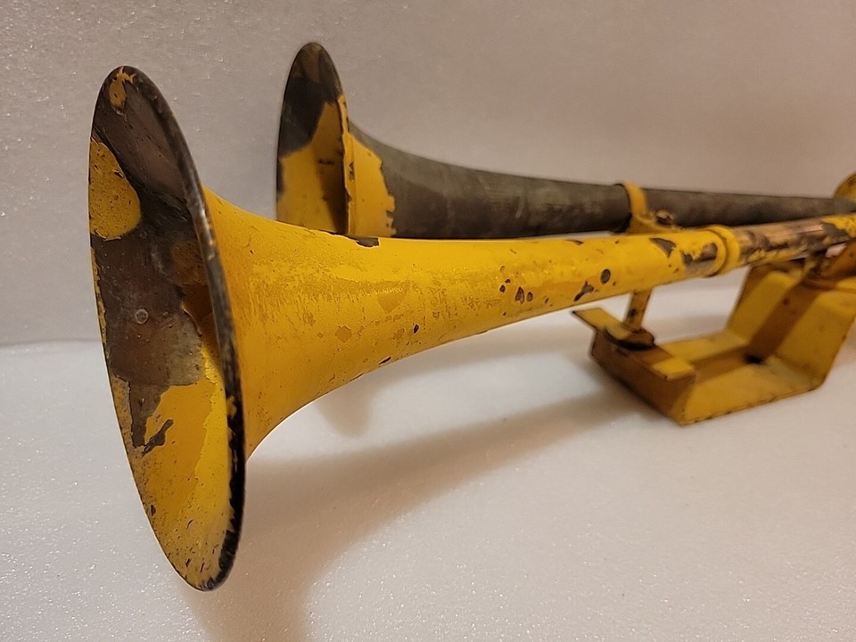 Vintage Air Horns Buell Brass Truck Train Tractor Trumpet horn set ...
