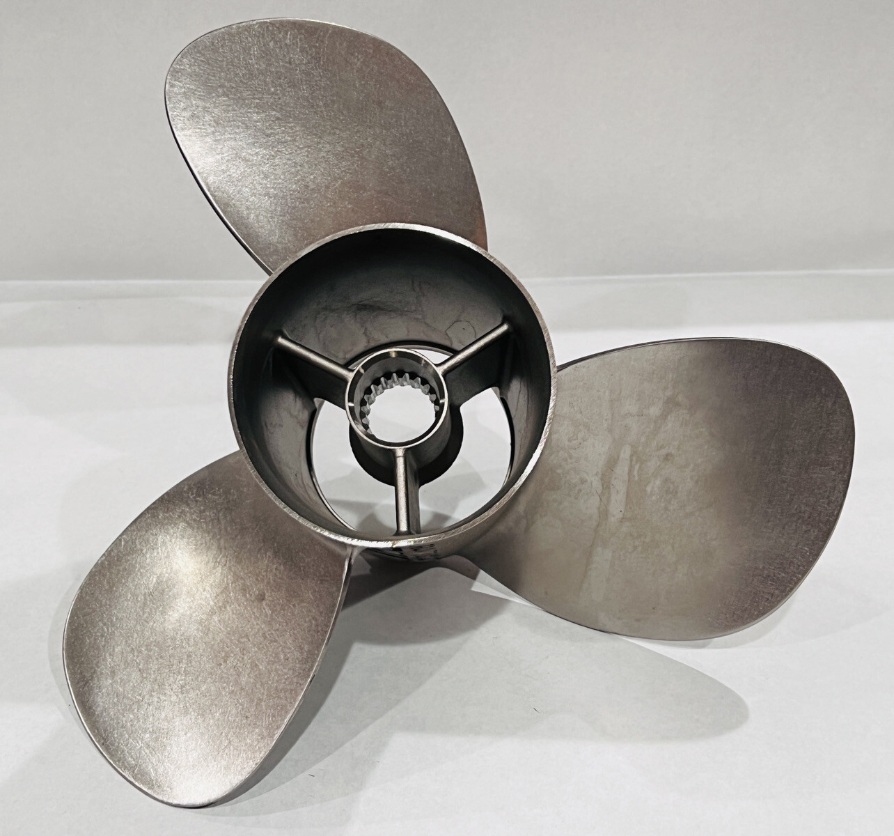 Mercury/quicksilver Parts *thunderbolt BIII 14 1/4x22 RH QS3322S for ...