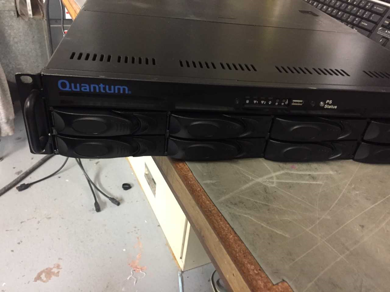 DXi3500 QUANTUM NAS SERVER. INCLUDES 6 X 750GB SATA ST3750640NS | eBay