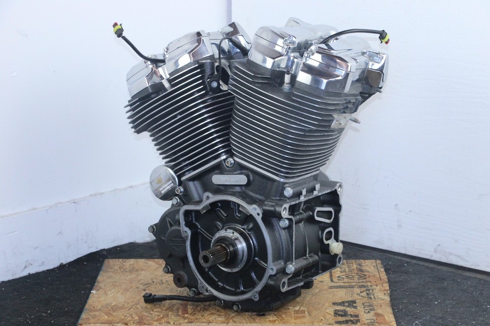 2017 Harley Touring CVO MILWAUKEE 8 M8 114" Engine Motor 35K BLACK ...