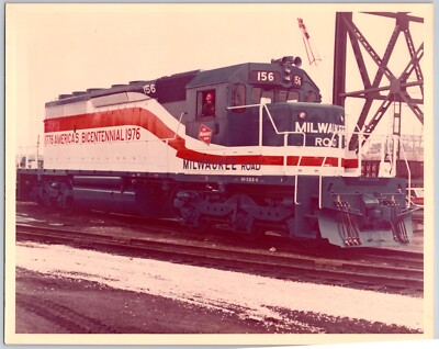 Milwaukee Road Locomotive 156 in America's Bicentennial Paint Scheme 8 ...