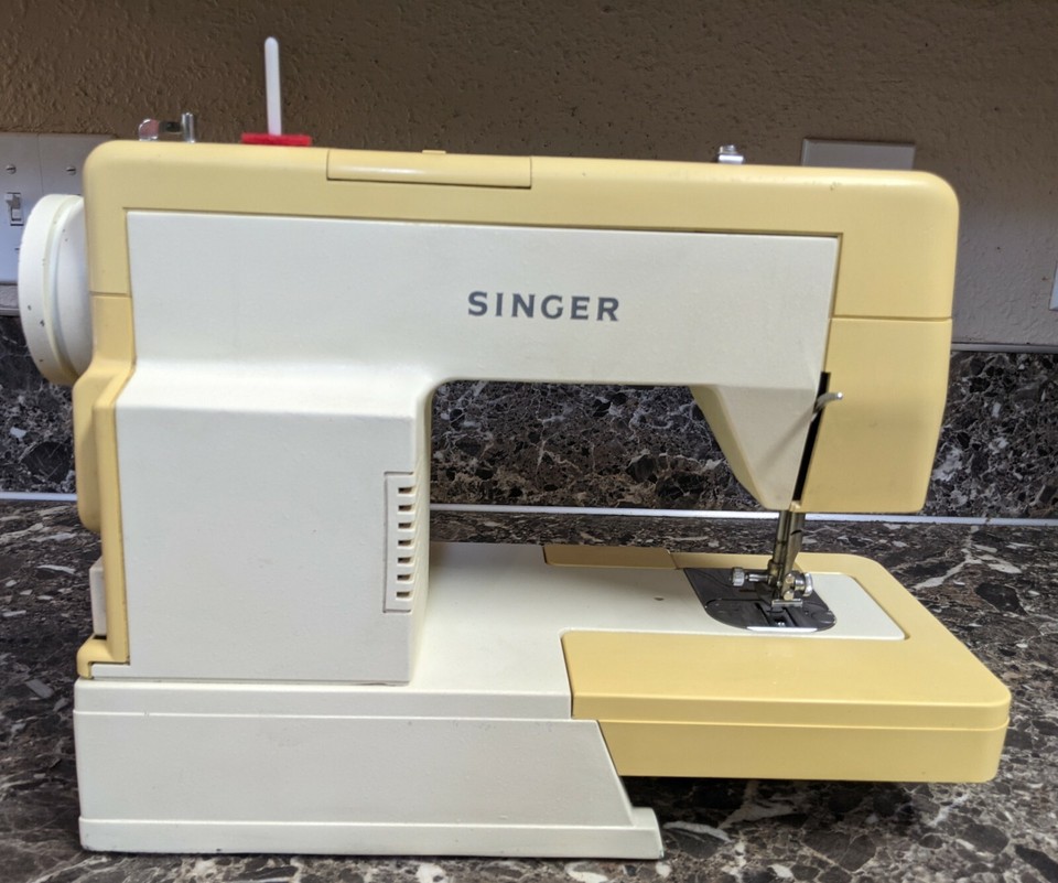 Singer Merritt 3314C Sewing Machine w/ Accesory Case Tested Working ...