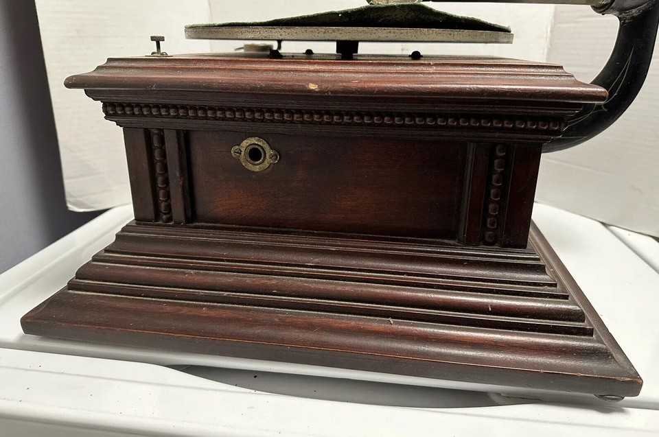 Antique ZONOPHONE Wood Horn PHONOGRAPH TURNTABLE Record Player Victor ...