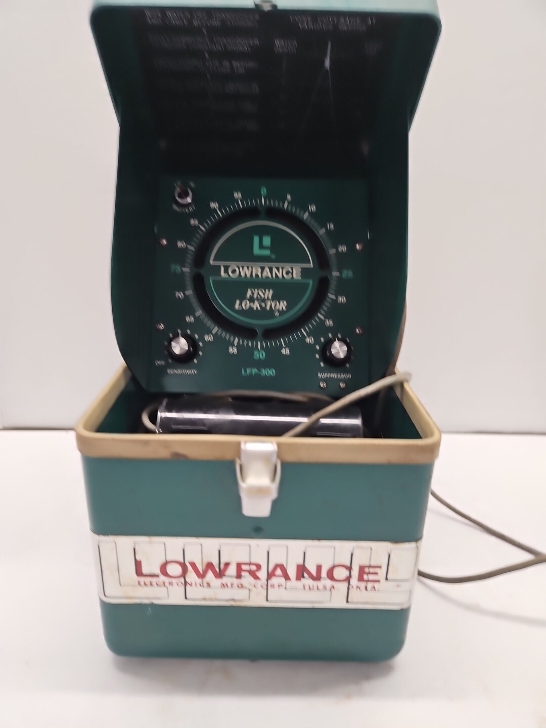 Three Vintage Fish Lo-k-tor Fishing Lowrance Locator Lpf300d Portable ...