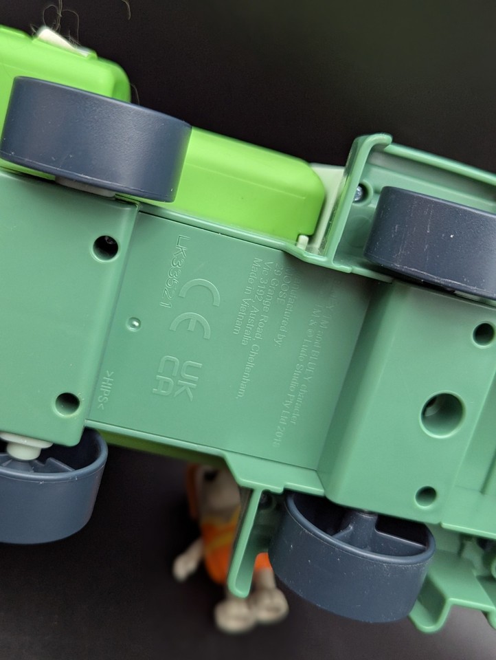 CLEAN - Bluey Garbage Truck with Bluey, Bin Man and 2 Bins | eBay